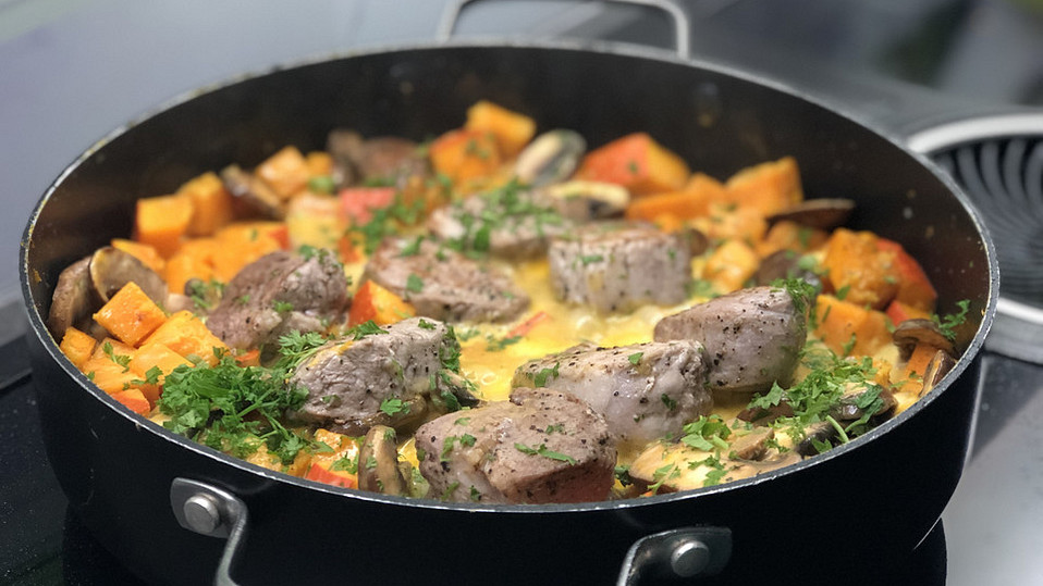 Pilzrahm-Medaillons mit Safran und Spätzle von SessM