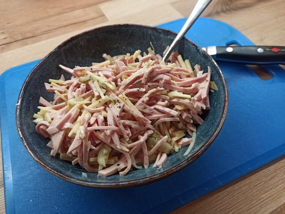 Käse-Wurst-Salat mit Dressing von zweierlei Senf von Weisswurst| Chefkoch