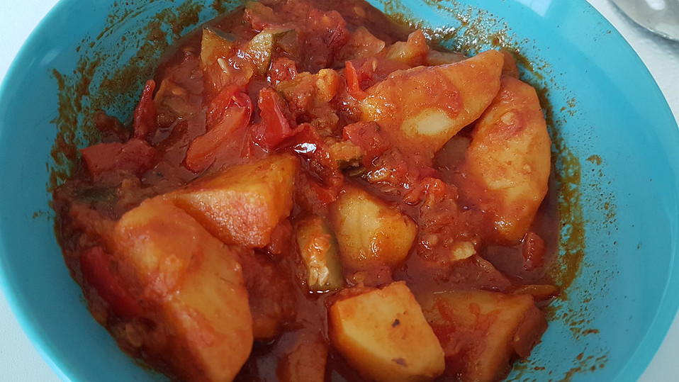 Kartoffeln in roter Soße auf algerische Art - Batata chtitha von Tatunca