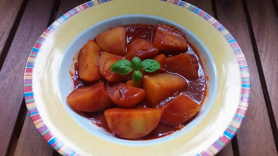 Kartoffeln in roter Soße auf algerische Art - Batata chtitha von Tatunca