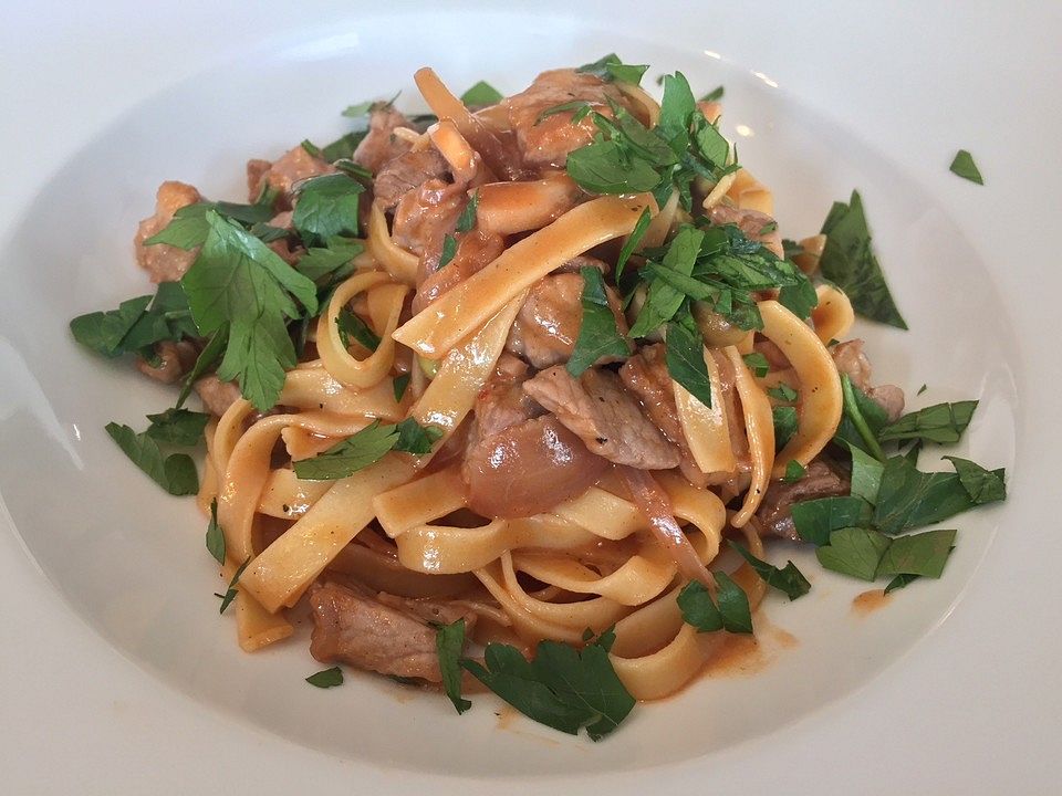 Tagliatelle mit Rindfleisch vom Steak von noveli | Chefkoch