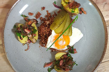 Knipp mit Spiegelei und Kartoffeln von Zorilipanski| Chefkoch