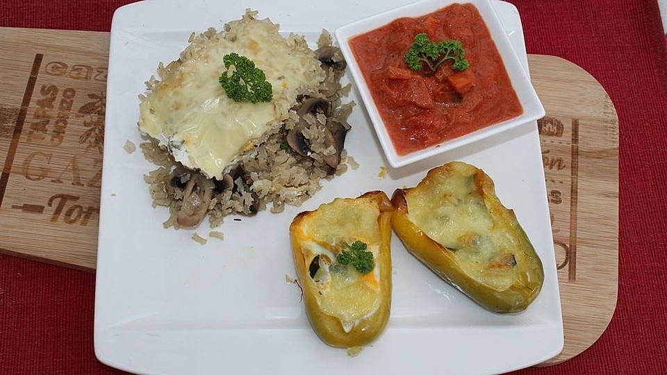 Gefüllte Paprika mit Ei, Schafskäse und Zucchini von Sjambo| Chefkoch