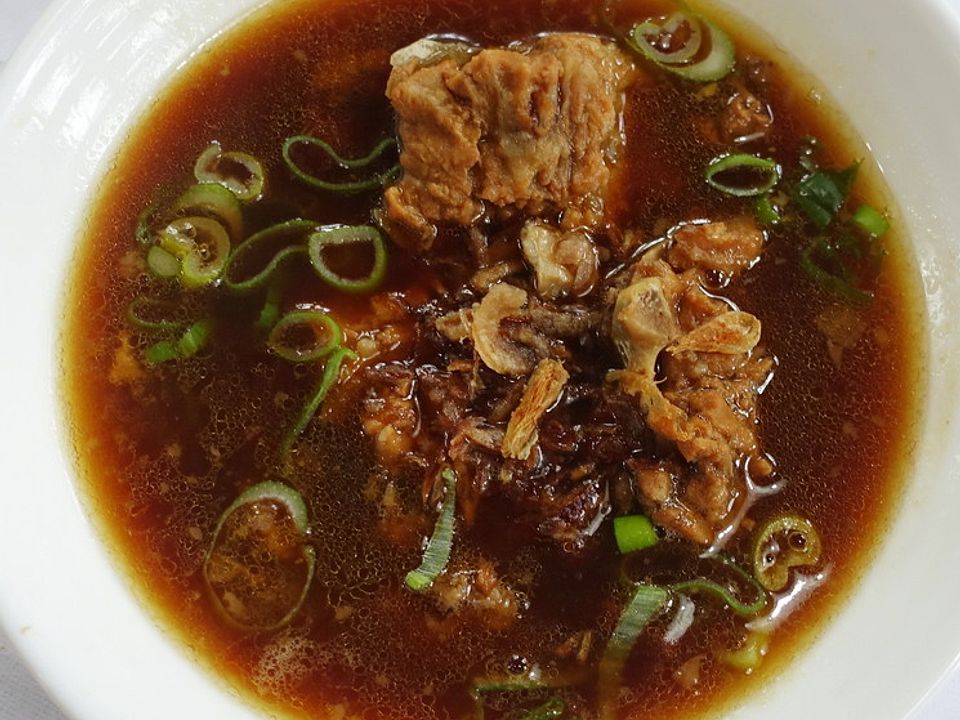 Gulai tulang babi berbalung "Candidasa" von dieter_sedlaczek | Chefkoch