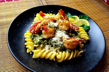 Pasta mit Spinat und Garnelen| Chefkoch