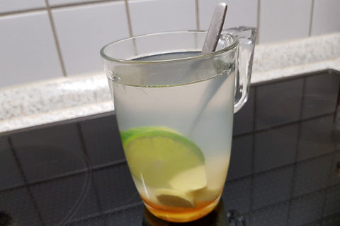 Frischer Ingwertee mit Limette und Honig von Küchenfee98