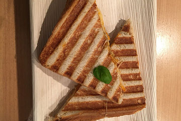 Cheesy Sandwich von Luis_Kitchen| Chefkoch