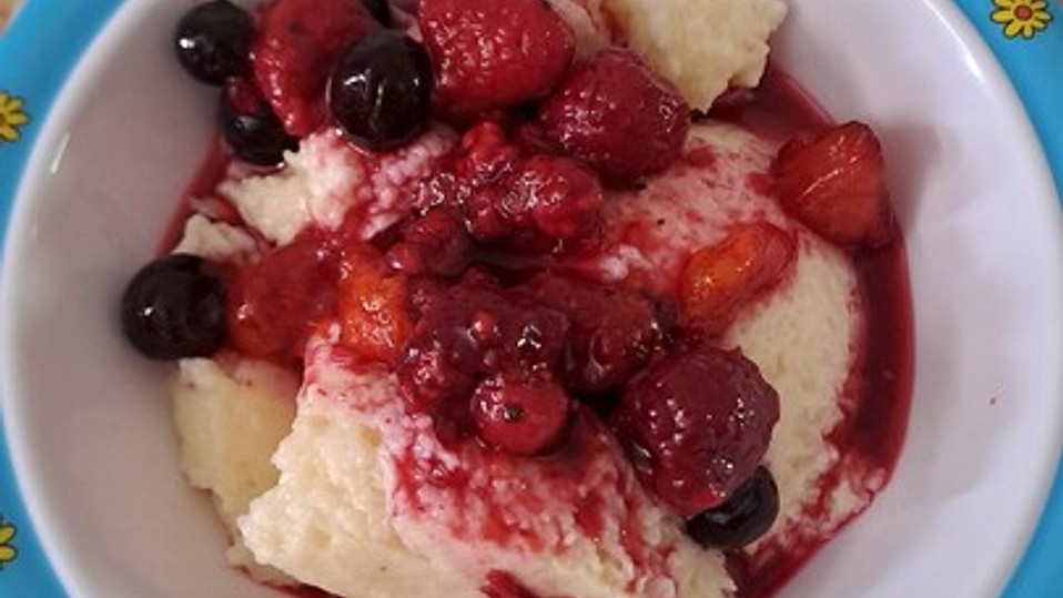 Grießpudding mit Früchten von AminaElHa