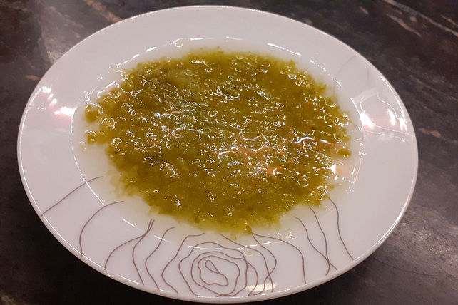 Tatbileh - Arabischer Dip mit Paprika, Knoblauch und Zitrone von ...