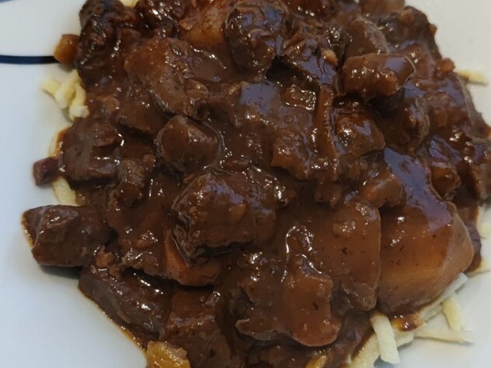 Delikates Wildgulasch mit Spätzle von pbuggi| Chefkoch