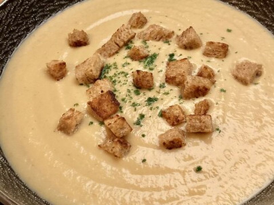 Sellerie-Lauch-Cremesuppe von anninnanni| Chefkoch