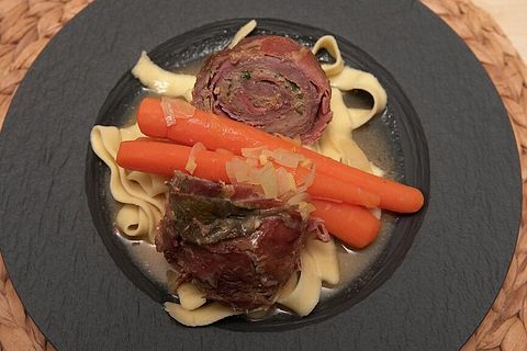 Kalbsroulade mit Ingwer-Möhren zu Nudeln von DasperfekteDinner| Chefkoch