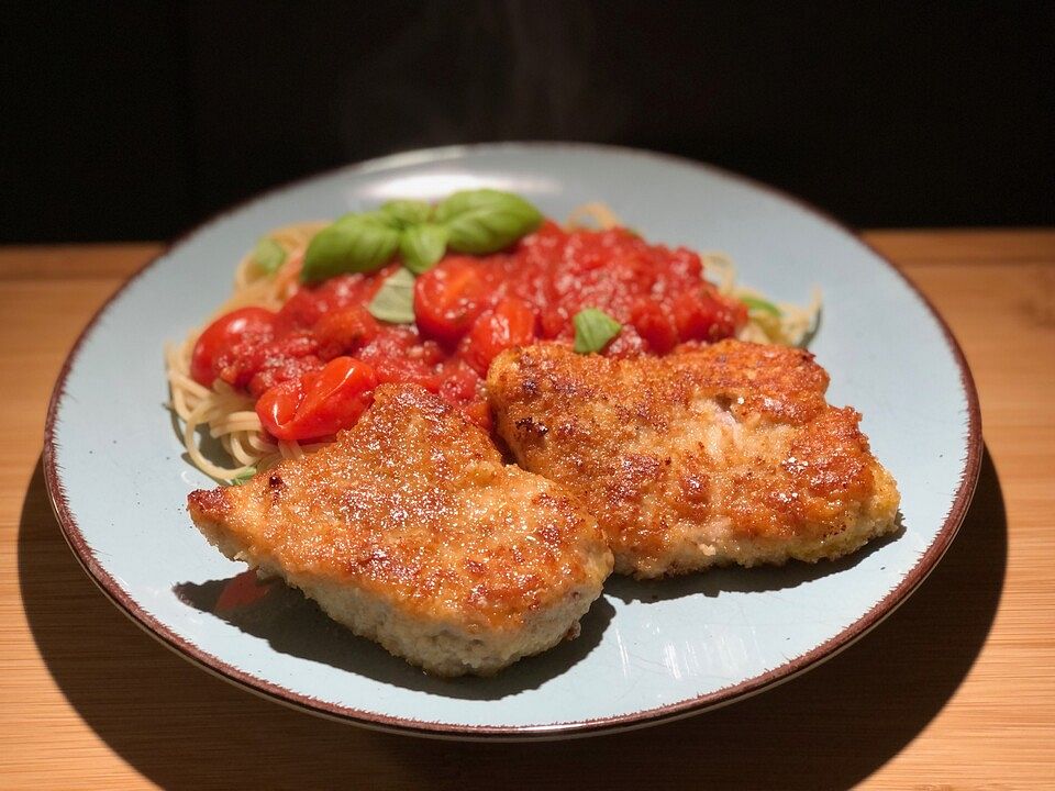 Schnitzel auf italienische Art mit Spaghetti und Tomatensoße von SessM ...