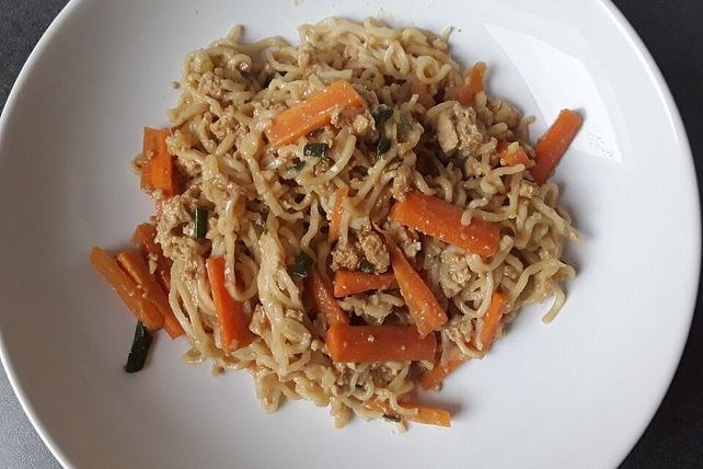 Vegane Knoblauchnudeln asiatisch von pat_starrick| Chefkoch