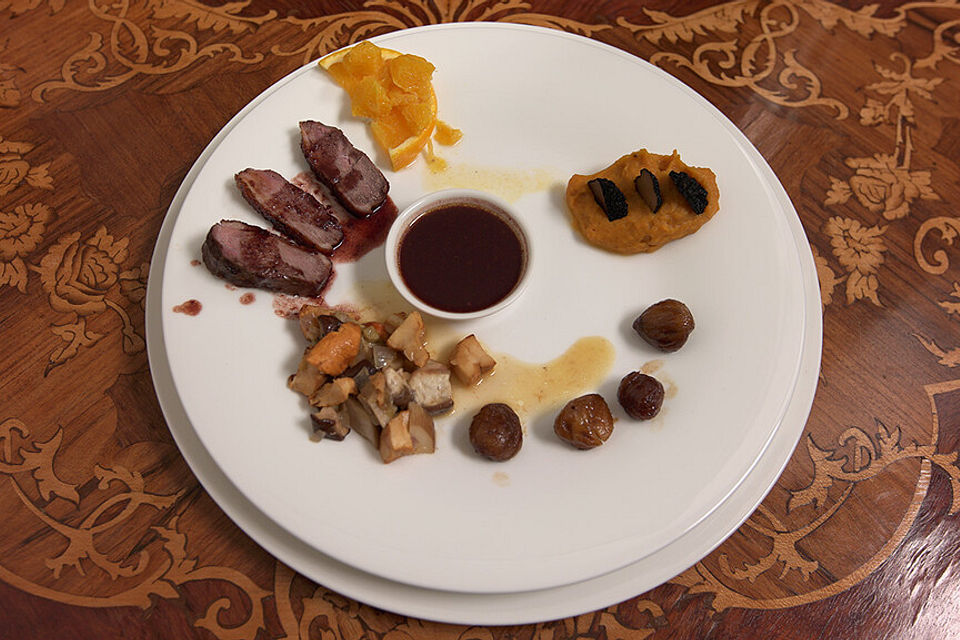 Rosa Entenbrust an Orangensauce mit Süßkartoffel-Mousse ...