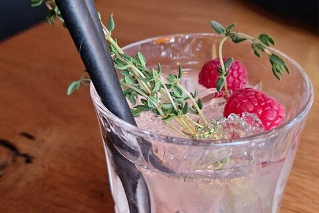 Raspberry Thyme Smash von Kusi89| Chefkoch