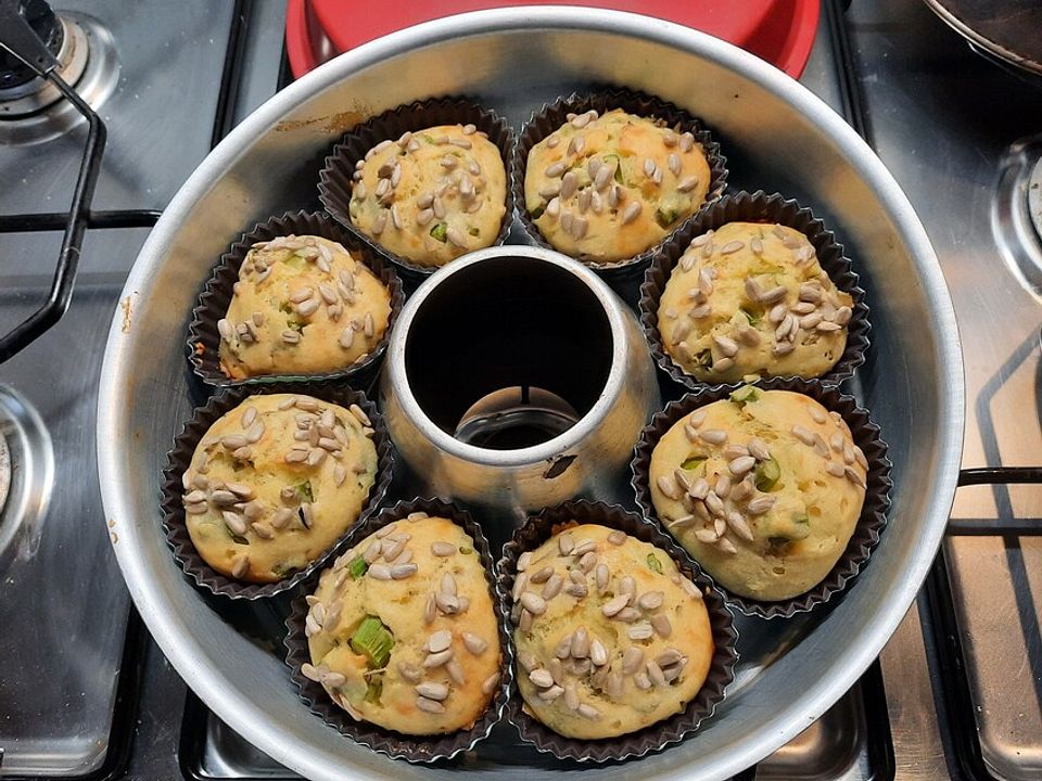 Spargelbrötchen aus dem Omnia Backofen von 007krümeltiger| Chefkoch