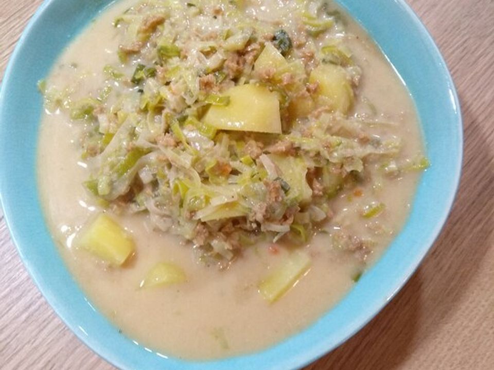 Vegane Lauch-"Käse-Hack"-Suppe von Pope1| Chefkoch