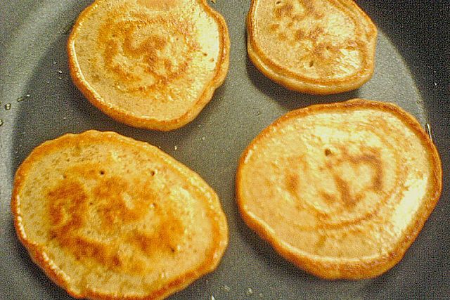 Spreewälder Buttermilch-Hefeplinsen von janutsch