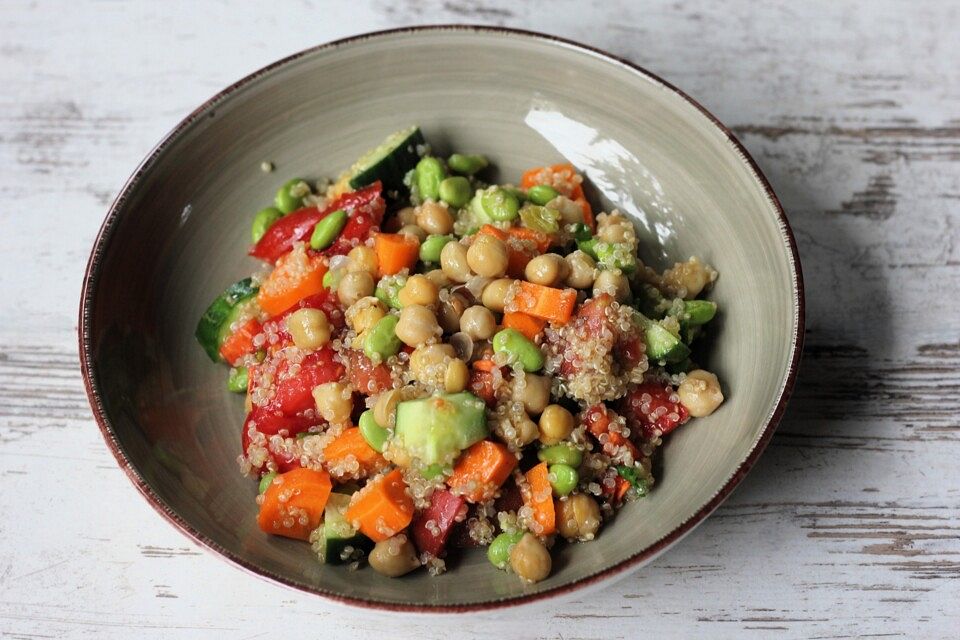 Quinoa Kichererbsen Bowl von elouri