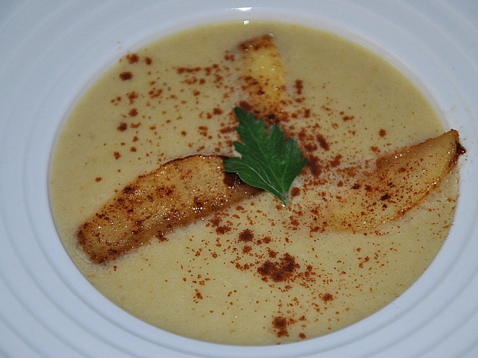 Apfel - Selleriesuppe mit glacierten Apfelspalten und Zimt von Homer222 ...