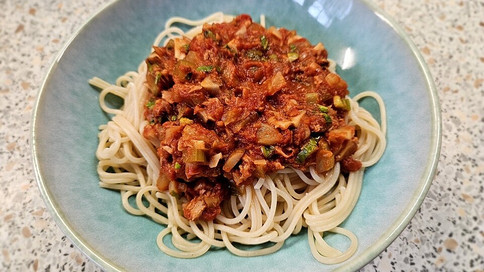 Spaghetti mit Thunfisch-Gemüse-Tomatensoße von küchen_zauber