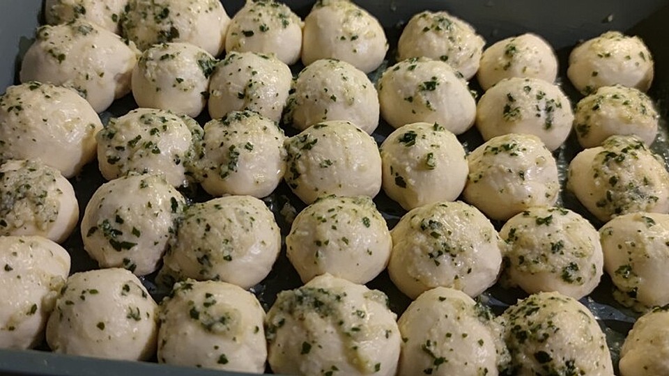 Bubble Bread mit Parmesan-Kräuterbutter von princess_bambi| Chefkoch