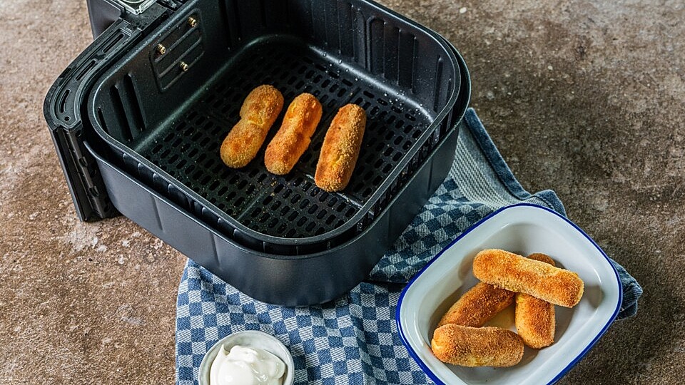 Tiefgefrorene Kroketten In Der Heissluftfritteuse