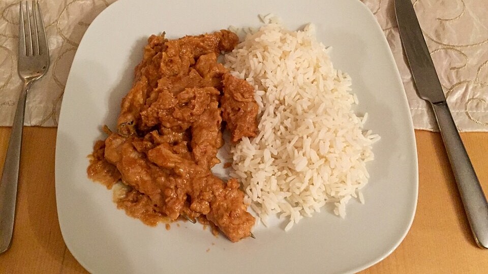 Saté-Spieße mit Erdnuss-Sauce von NicCutter