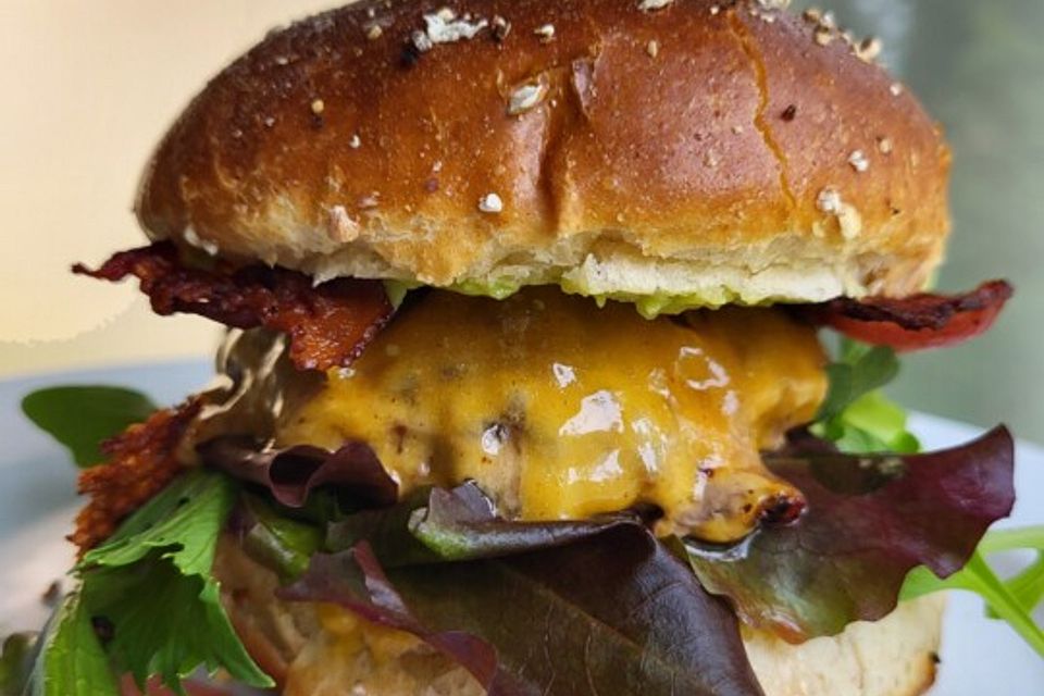Basingas Bacon-Avocado-Burger von Singa96