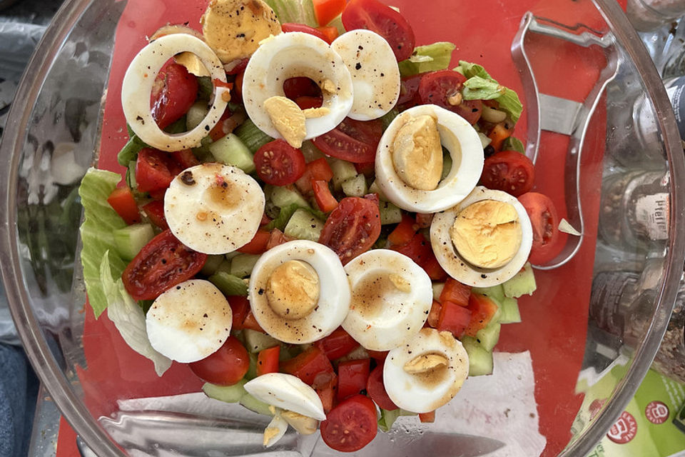 Eisbergsalat mit Gurke und Paprika von OnkelKlausi