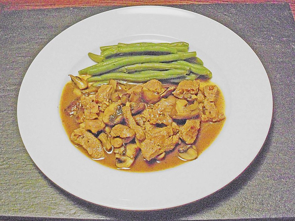 Kalbsgulasch mit Champignons von home1| Chefkoch