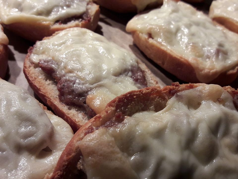 Gebackene Mettbrötchen von rocko23| Chefkoch