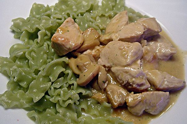 Optikus' Puten - Pilz - Gulasch von optikus | Chefkoch