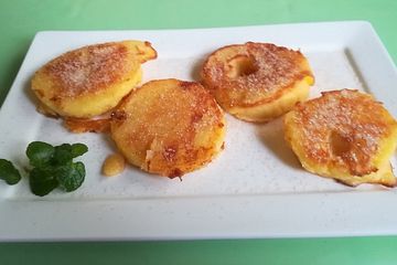 Gebackene Apfelringe mit Zimt und Zucker von Nortz| Chefkoch